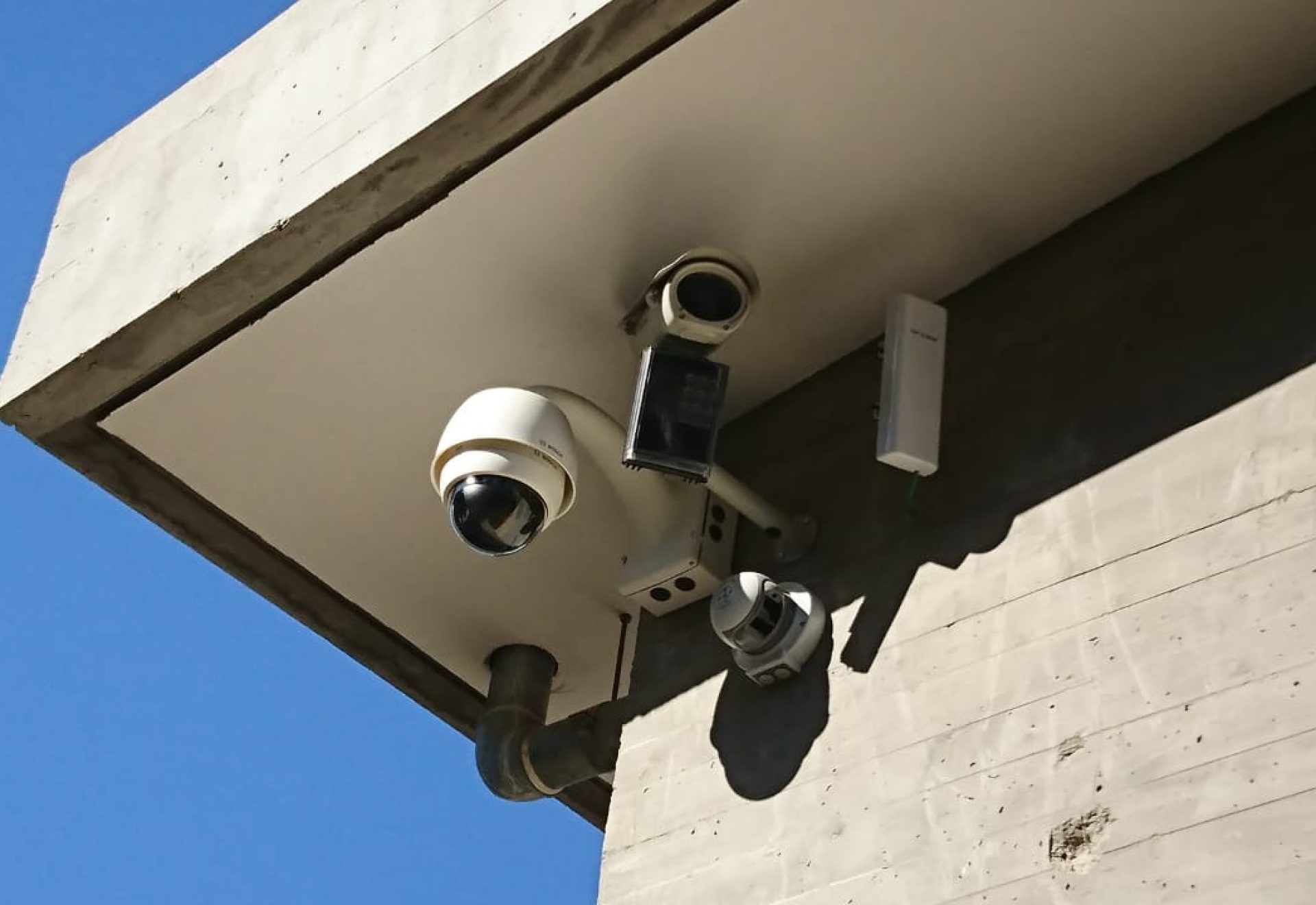Lighting for Perimeter Protection - Raytec